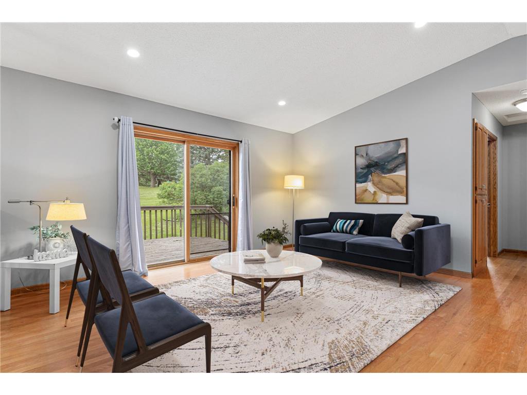 7174 Robinwood Court, Woodbury, MN, 55125 | MLS: 6735444 | Edina Realty