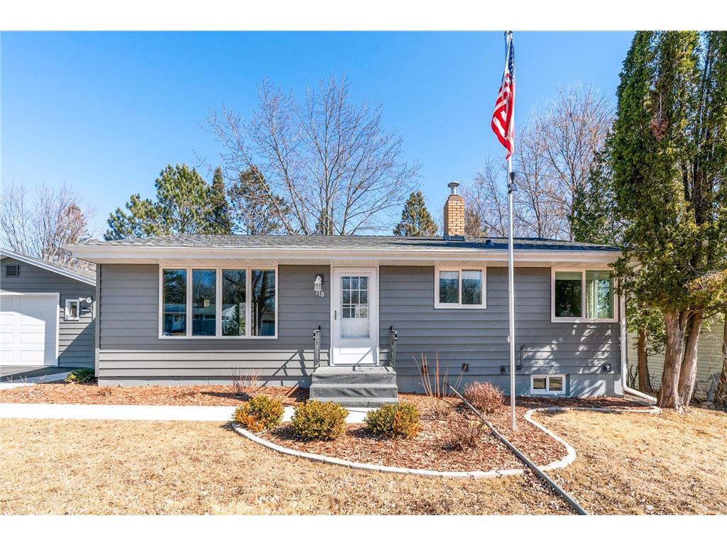 718 Ebony Avenue, Duluth, MN, 55811 | MLS: 6506945 | Edina Realty