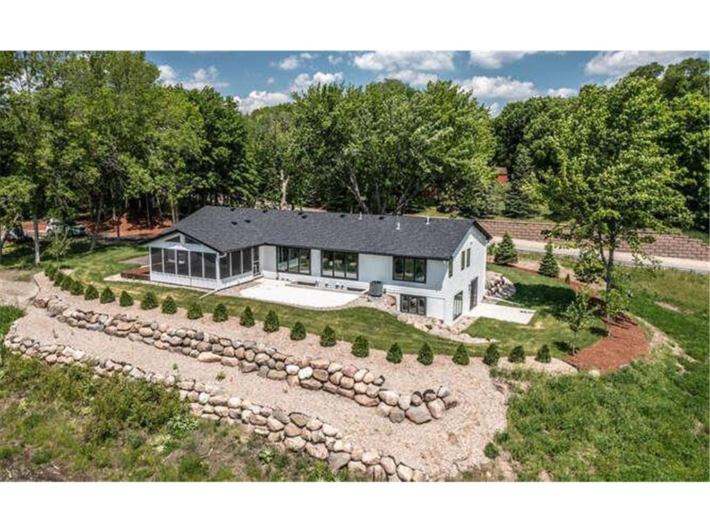 727 Ensconced Way, Chaska, MN, 55318 | MLS: 6586349 | Edina Realty