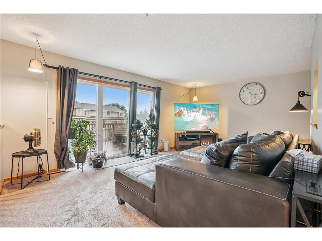 7317 Bond Way, Inver Grove Heights, MN, 55076 | MLS: 7043223 | Edina Realty