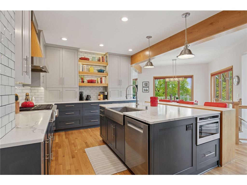 7325 Bush Lake Drive, Bloomington, MN, 55438 | MLS: 6774601 | Edina Realty