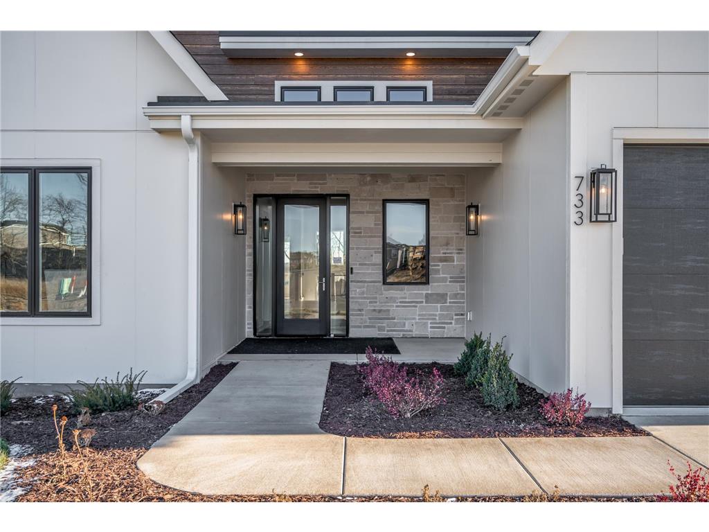 733 Ensconced Way, Chaska, MN, 55318 | MLS: 6474410 | Edina Realty