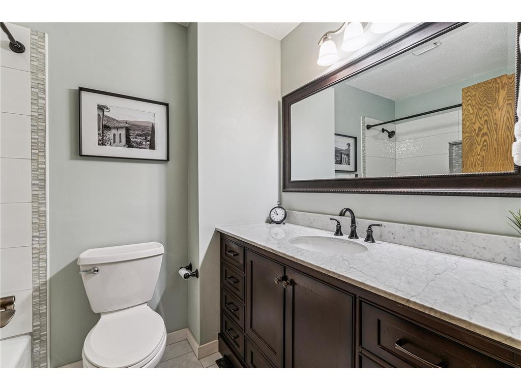 7492 Upper 24th Street N, Oakdale, MN, 55128 | MLS: 6775652 | Edina Realty