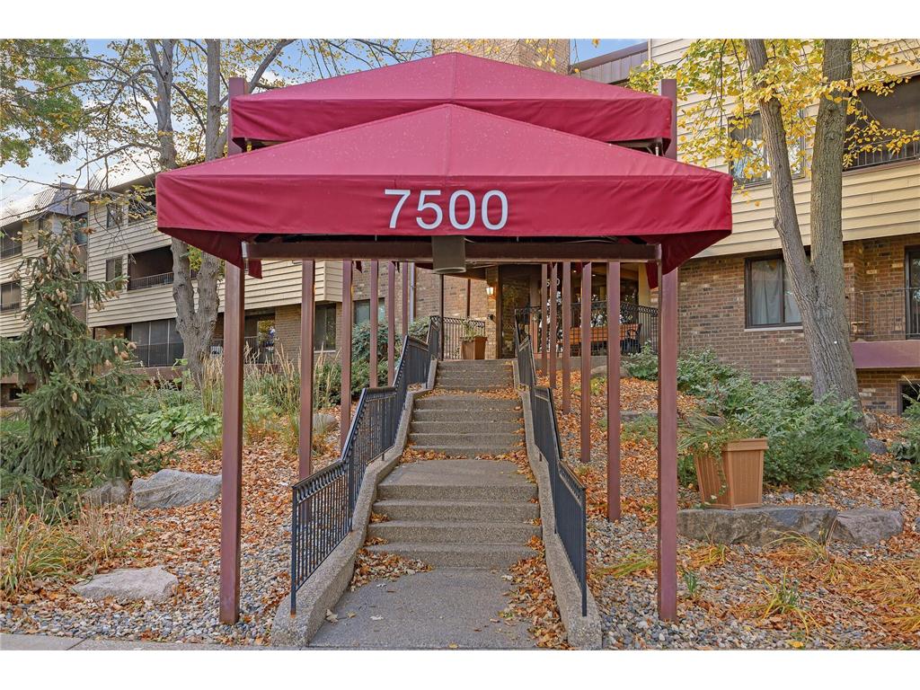7500 Cahill Road #202C, Edina, MN, 55439 | MLS: 6617322 | Edina Realty