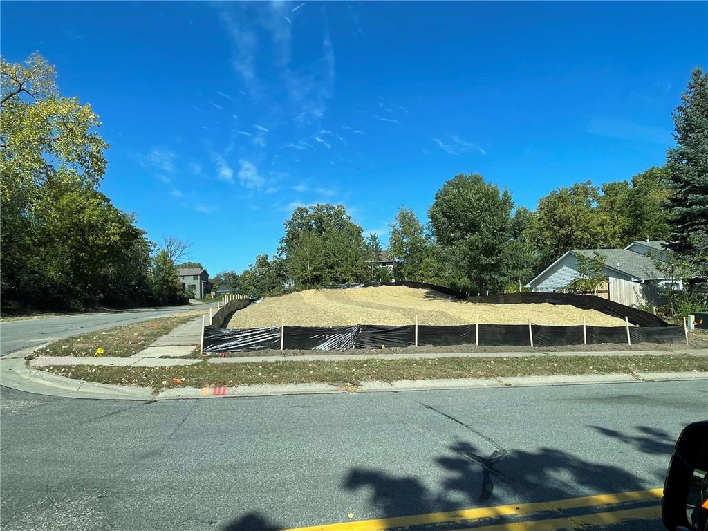 7577 138th St West, Apple Valley, MN, 55124 | MLS: 6451665 | Edina Realty