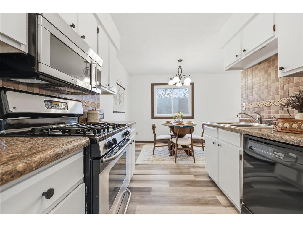 7597 Whitney Drive, Apple Valley, MN, 55124 | MLS: 7036801 | Edina Realty