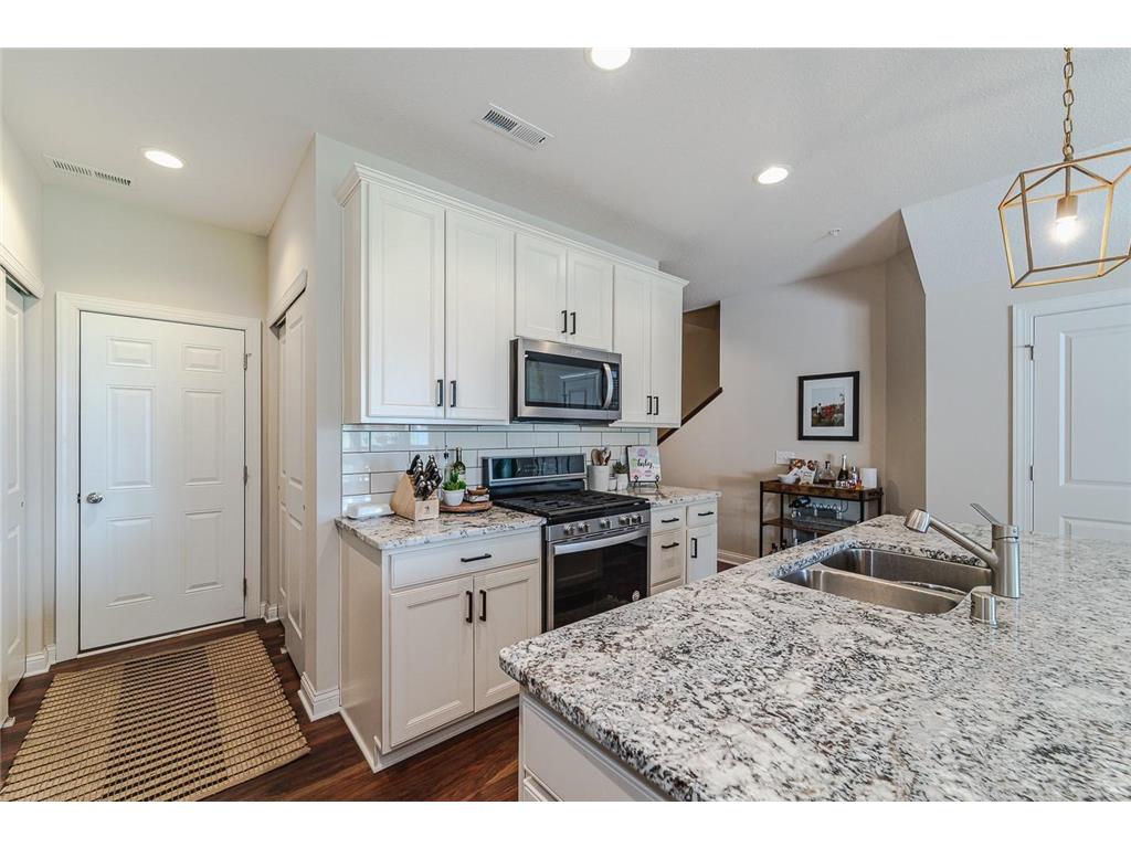 758 Stonegate Road, Chanhassen, MN, 55317 | MLS: 6522056 | Edina Realty