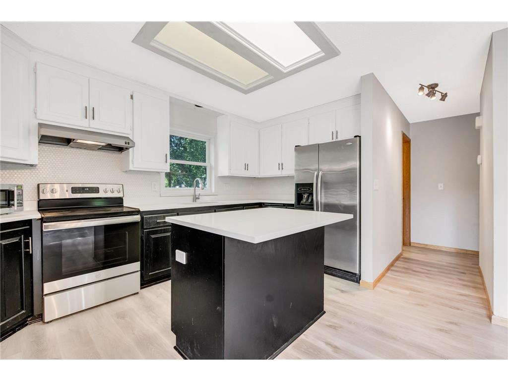 7589 Hilo Lane N, Forest Lake, MN, 55025 | MLS: 7727360 | Edina Realty
