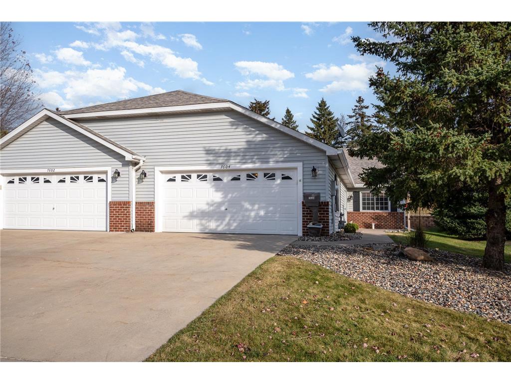 7604 Newbury Road, Woodbury, MN, 55125 | MLS: 6639616 | Edina Realty