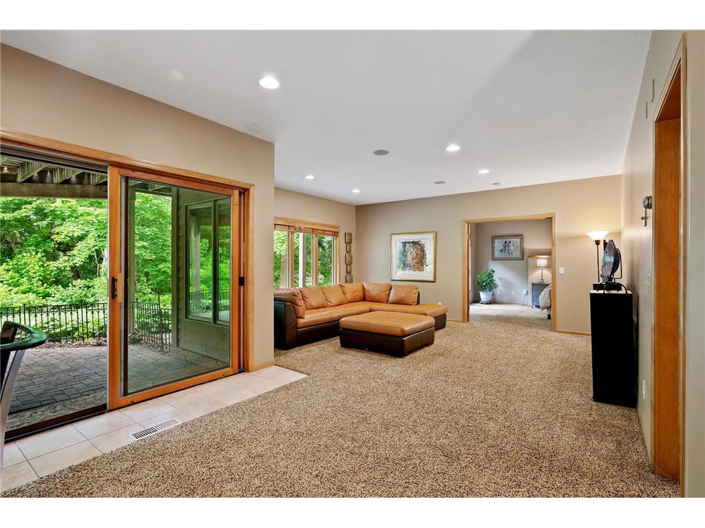 7614 S Shore Drive, Chanhassen, MN, 55317 | MLS: 6571310 | Edina Realty