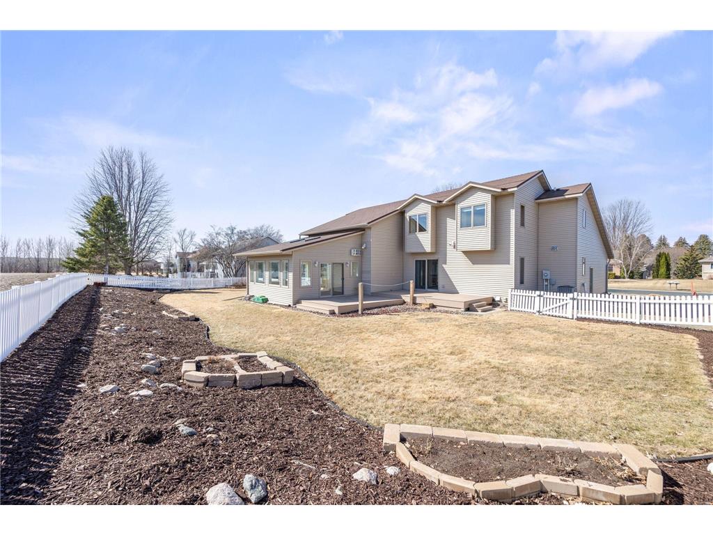 765 Roberts Street SW, Hutchinson, MN, 55350 | MLS: 6636914 | Edina Realty