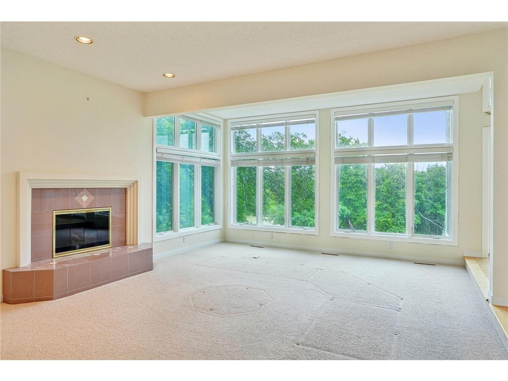 7660 S Bay Drive, Bloomington, MN, 55438 | MLS: 6558736 | Edina Realty