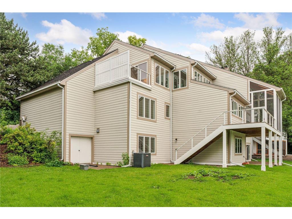 7660 S Bay Drive, Bloomington, MN, 55438 | MLS: 6558736 | Edina Realty