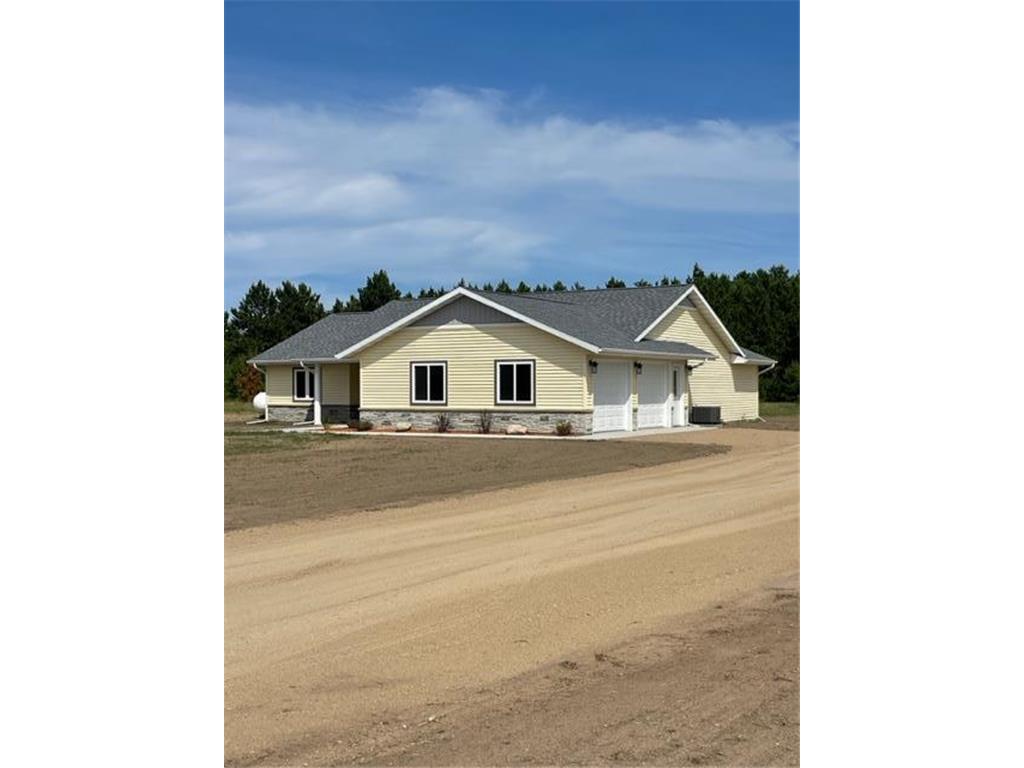 7675 Emerald Pines Drive NW, Bemidji, MN, 56601 | MLS: 6368284 | Edina ...