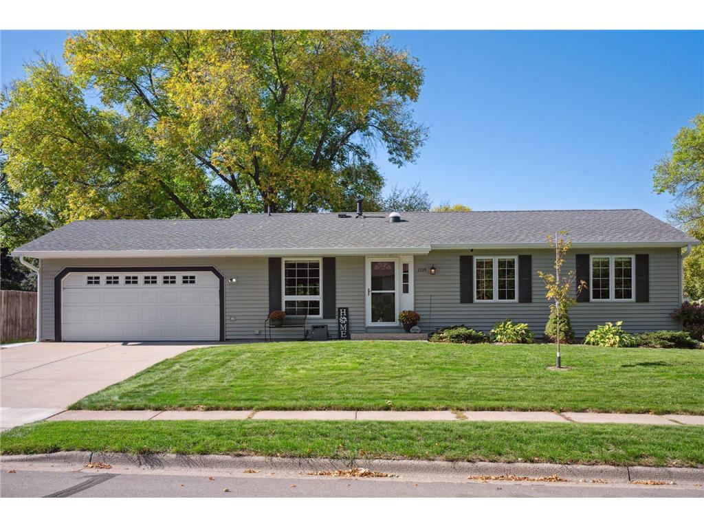 7725 Countryside Drive, Bloomington, MN, 55438 | MLS: 6496002 | Edina ...