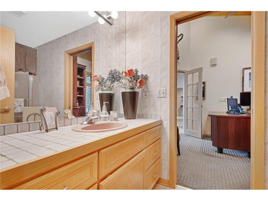 780 Virginia Shores Circle, Excelsior, MN, 55331 | MLS: 6742611 | Edina ...