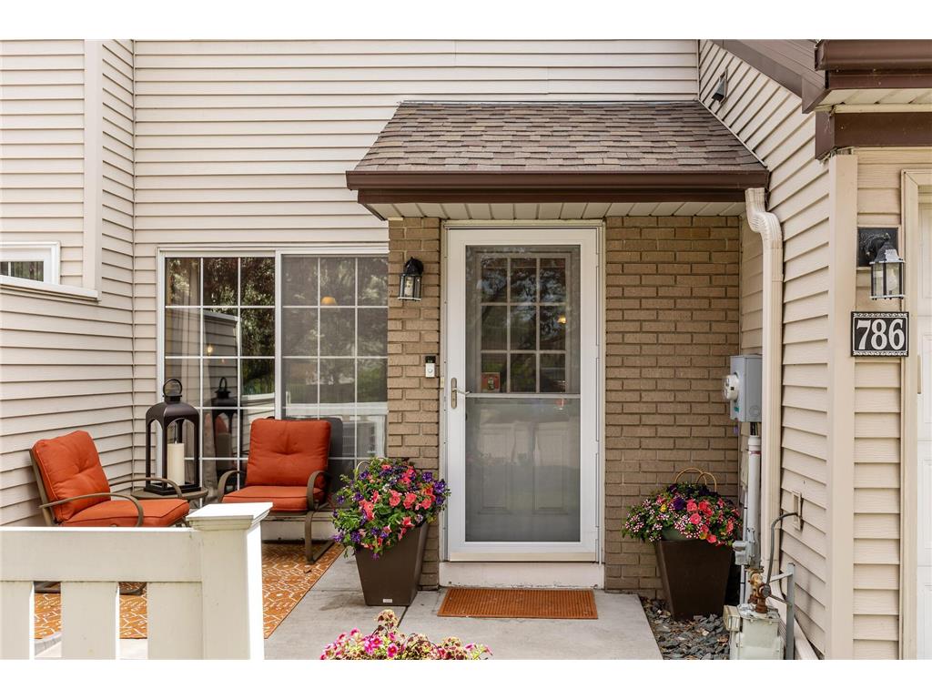 786 County Road F W, Shoreview, MN, 55126 | MLS: 6579919 | Edina Realty