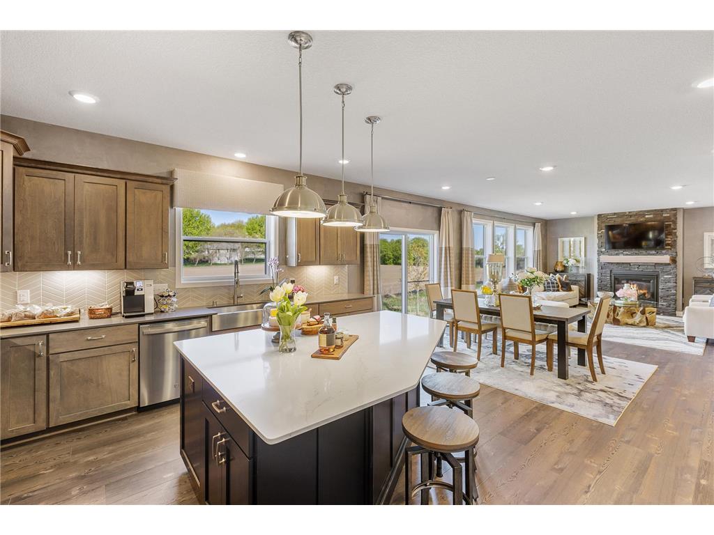 789 Spancil Hill Ridge, Woodbury, MN, 55129 | MLS: 6465554 | Edina Realty