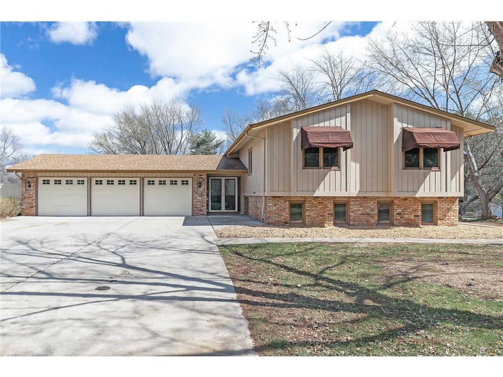 7932 W River Road, Brooklyn Park, MN, 55444 | MLS: 6509935 | Edina Realty