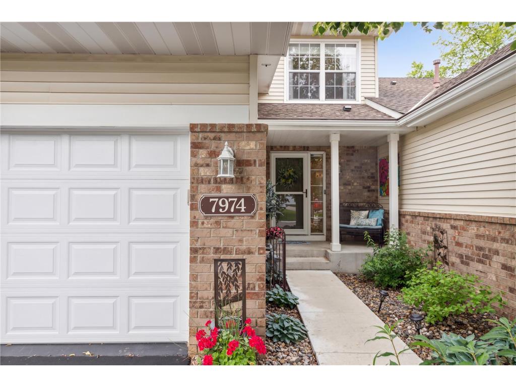 7974 Autumn Ridge Way, Chanhassen, MN, 55317 | MLS: 6552799 | Edina Realty