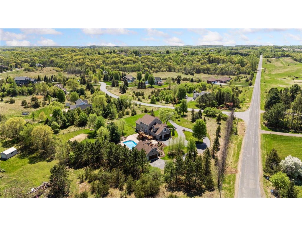 802 Prairie Meadows Drive, Hudson, WI, 54016 | MLS: 6617886 | Edina Realty