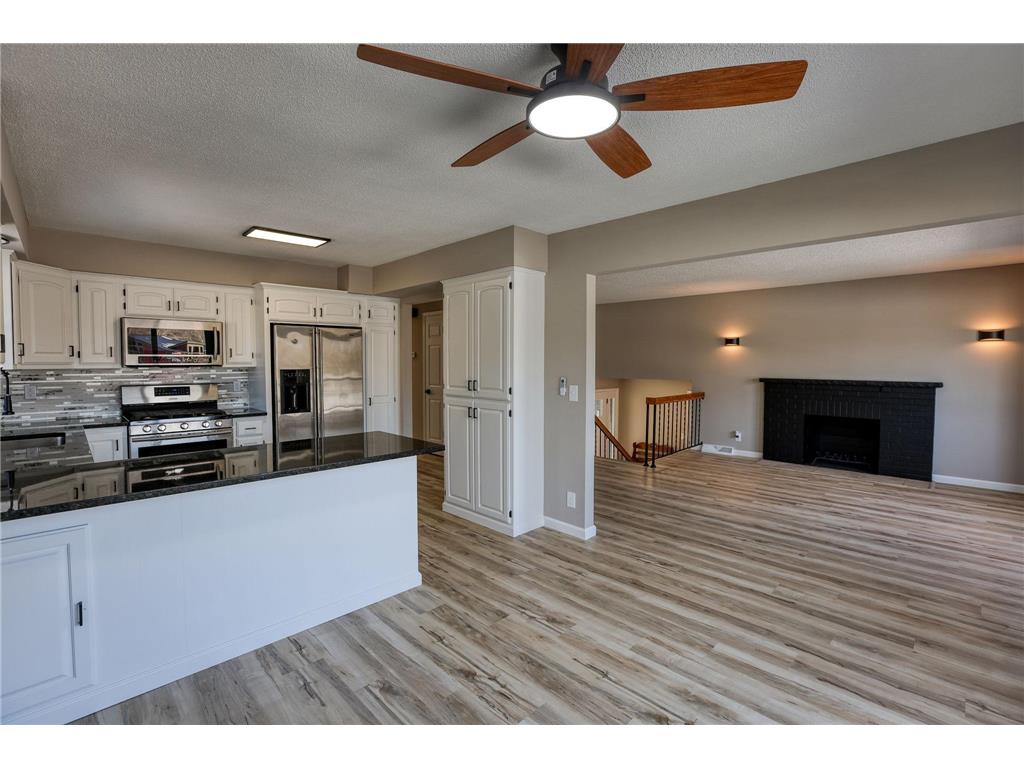 8032 Morgan Circle N, Brooklyn Park, MN, 55444 | MLS: 6480253 | Edina ...