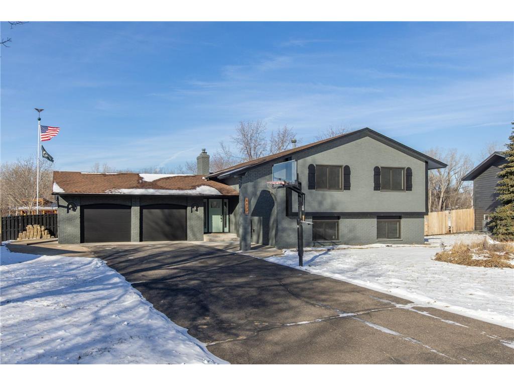 8032 Morgan Circle N, Brooklyn Park, MN, 55444 | MLS: 6480253 | Edina ...