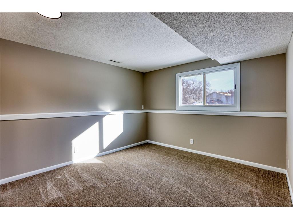 8032 Morgan Circle N, Brooklyn Park, MN, 55444 | MLS: 6480253 | Edina ...