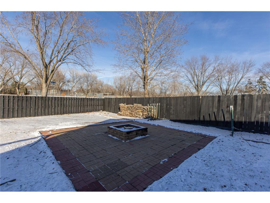 8032 Morgan Circle N, Brooklyn Park, MN, 55444 | MLS: 6480253 | Edina ...