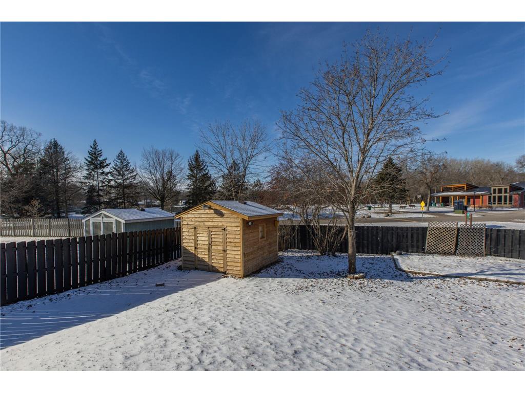 8032 Morgan Circle N, Brooklyn Park, MN, 55444 | MLS: 6480253 | Edina ...