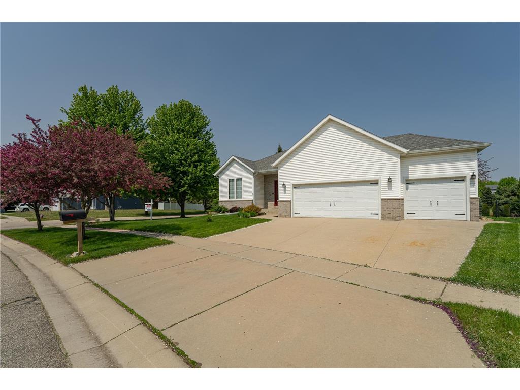 805 23rd St Circle NE, Kasson, MN, 55944 | MLS: 6521395 | Edina Realty