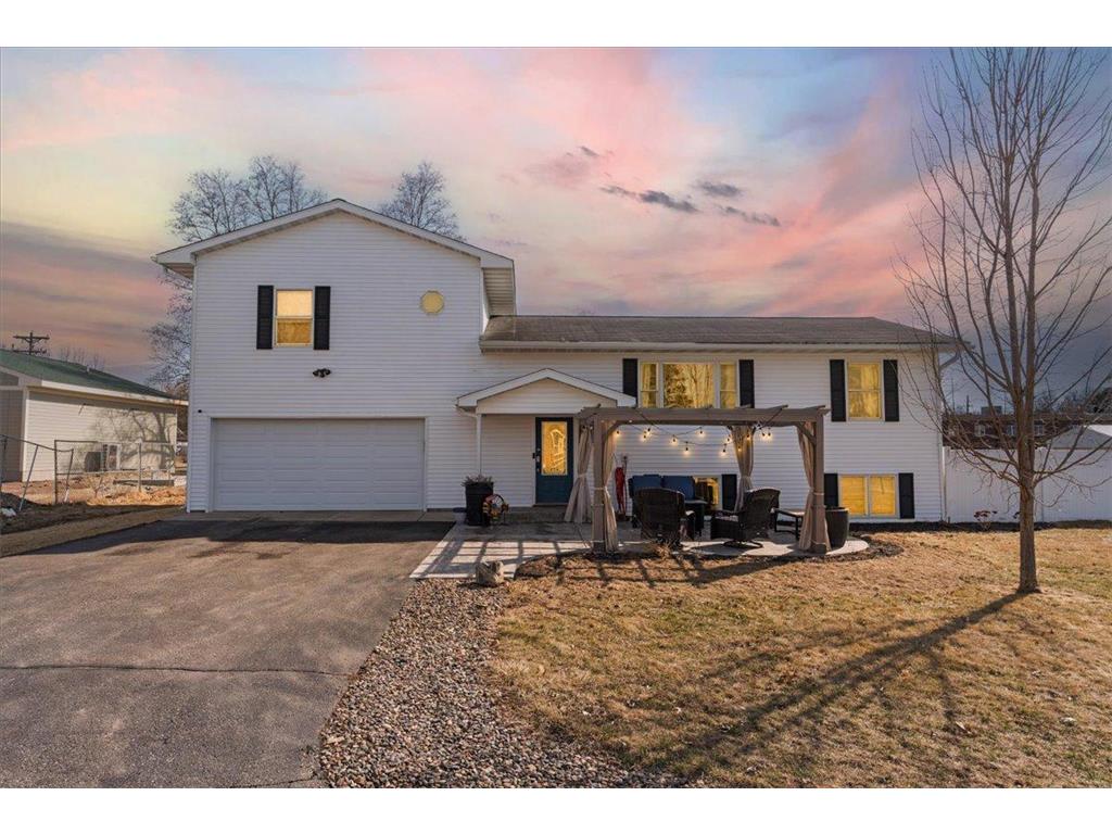 805 Hilton Street, Prescott, WI, 54021 | MLS: 6690394 | Edina Realty