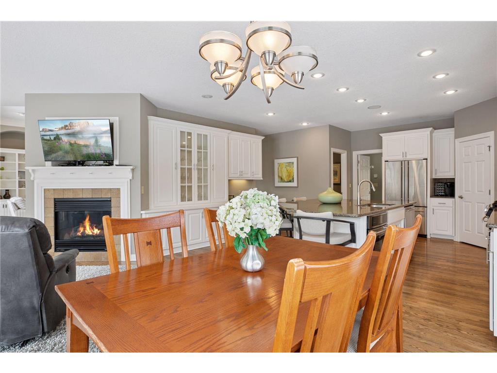 8064 Enclave Circle, Woodbury, MN, 55125 | MLS: 7003871 | Edina Realty