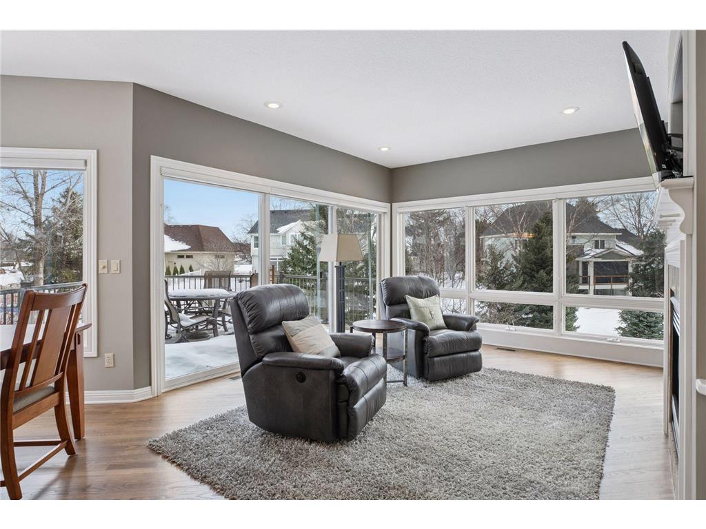 8064 Enclave Circle, Woodbury, MN, 55125 | MLS: 7003871 | Edina Realty