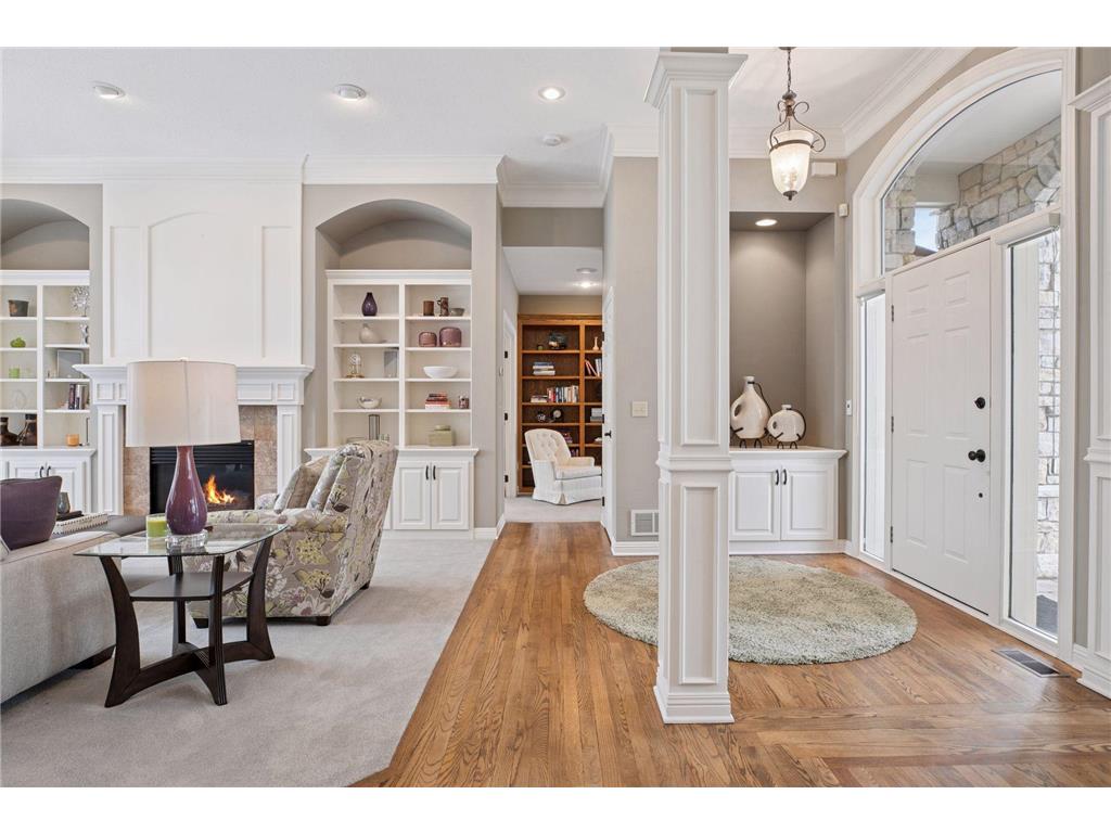 8064 Enclave Circle, Woodbury, MN, 55125 | MLS: 7003871 | Edina Realty