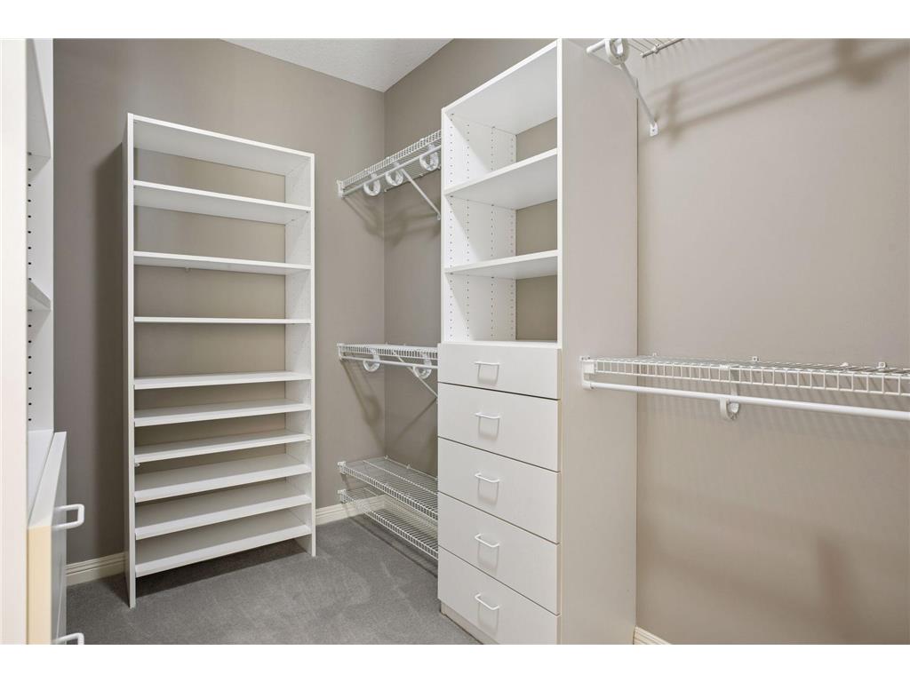 8064 Enclave Circle, Woodbury, MN, 55125 | MLS: 7003871 | Edina Realty