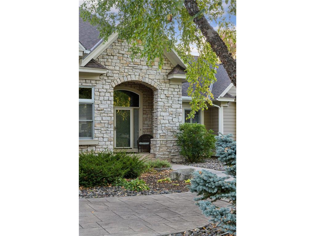 8064 Enclave Circle, Woodbury, MN, 55125 | MLS: 7003871 | Edina Realty