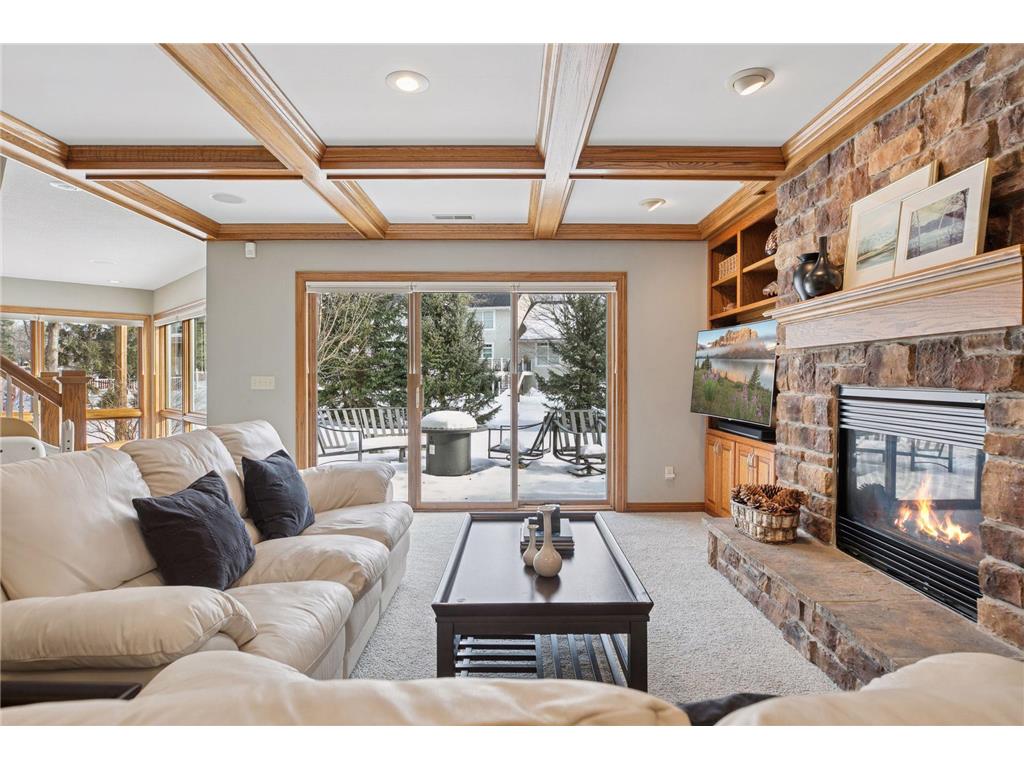 8064 Enclave Circle, Woodbury, MN, 55125 | MLS: 7003871 | Edina Realty