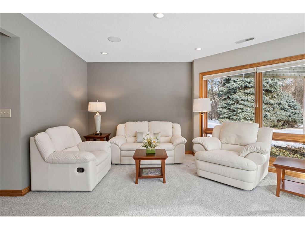 8064 Enclave Circle, Woodbury, MN, 55125 | MLS: 7003871 | Edina Realty