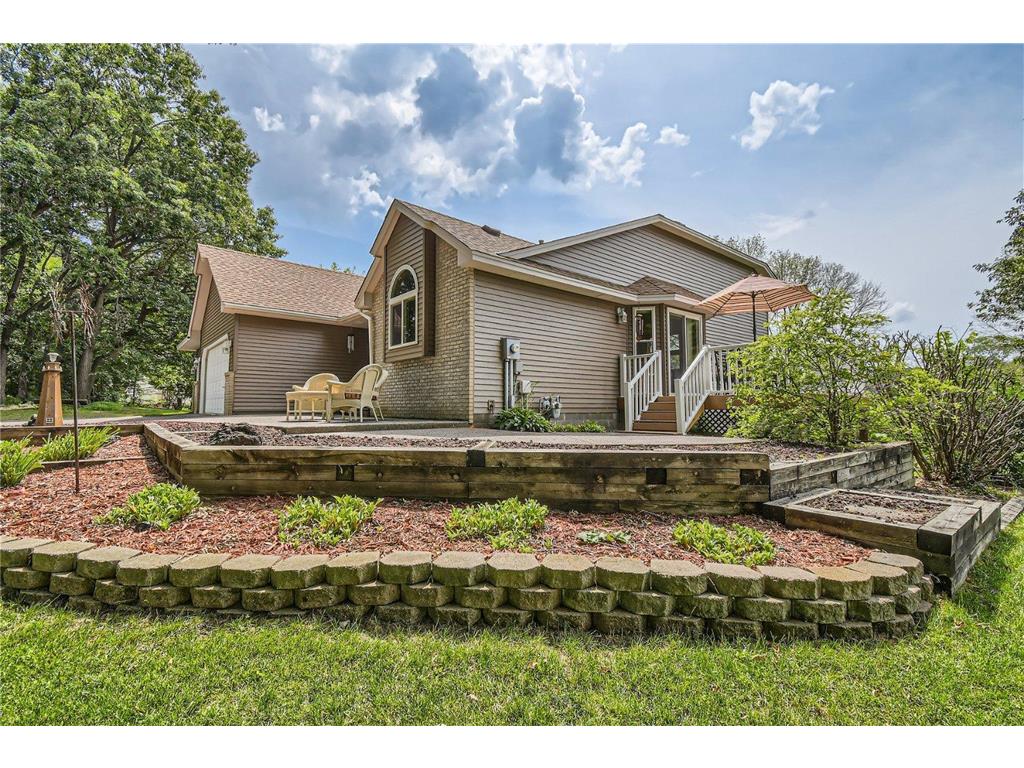 808 208th Avenue NE, East Bethel, MN, 55011 | MLS: 6567420 | Edina Realty