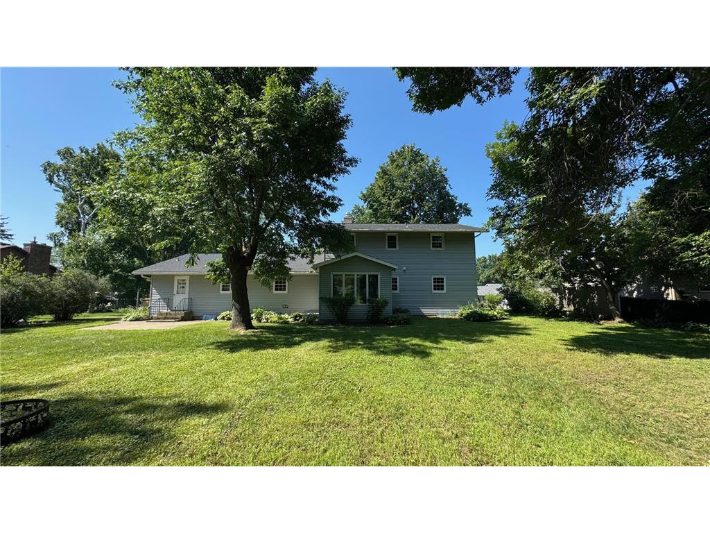 811 Myrtle Street, Buffalo, MN, 55313 | MLS: 6737681 | Edina Realty