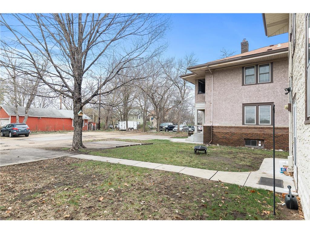 811 Snelling Avenue N, Saint Paul, MN, 55104 | MLS: 6521893 | Edina Realty