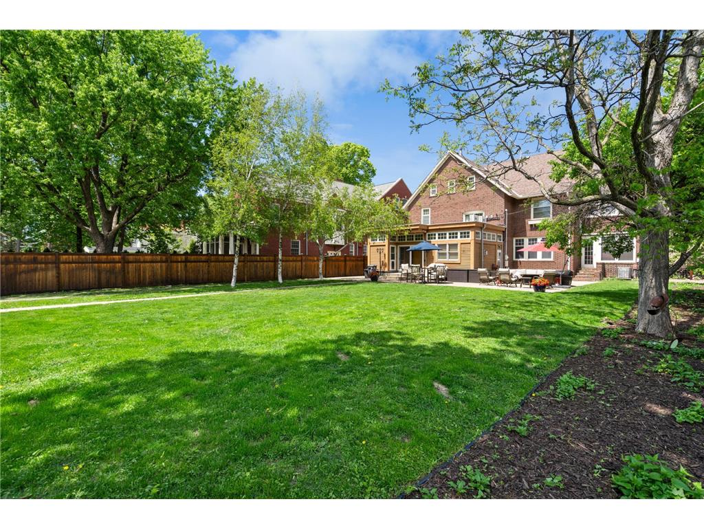 818 Summit Avenue, Saint Paul, MN, 55105 | MLS: 6731516 | Edina Realty