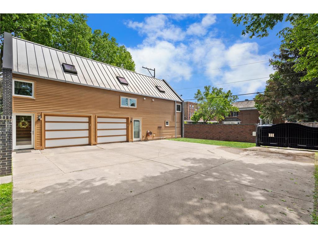 818 Summit Avenue, Saint Paul, MN, 55105 | MLS: 6731516 | Edina Realty