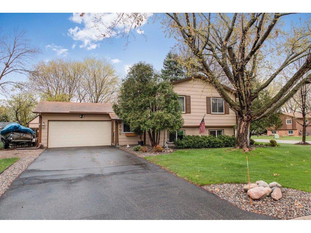 8200 Newton Avenue N, Brooklyn Park, MN, 55444 | MLS: 6528359 | Edina ...