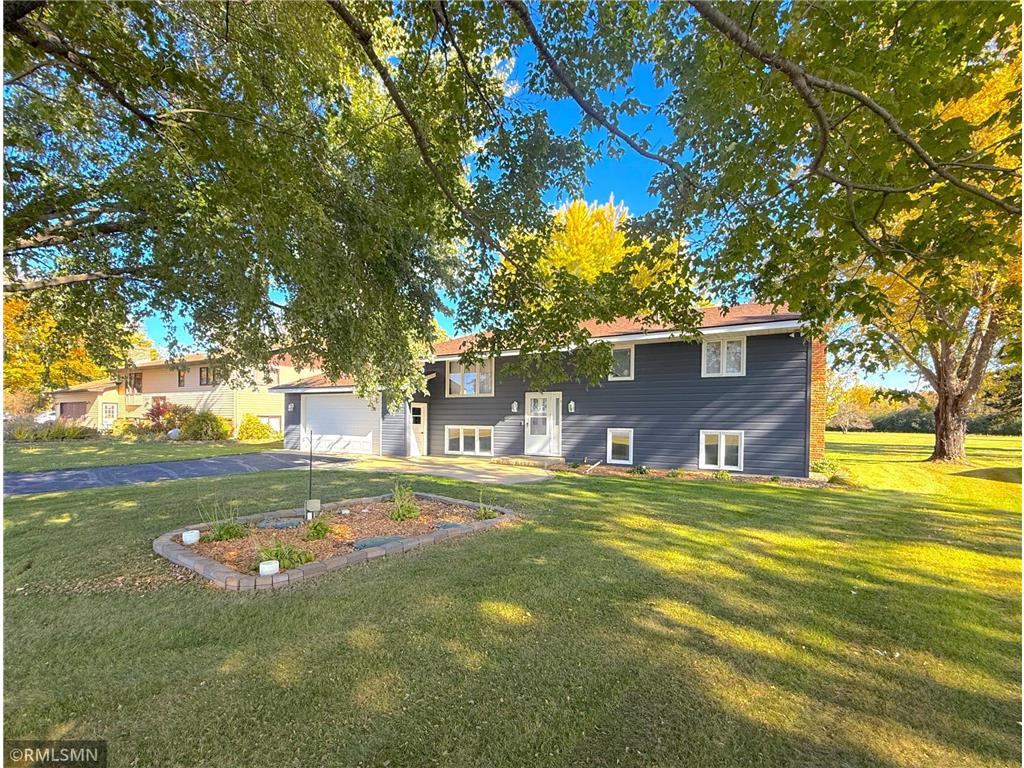 8202 State Highway 24 NW, Annandale, MN, 55302 | MLS: 6802672 | Edina ...