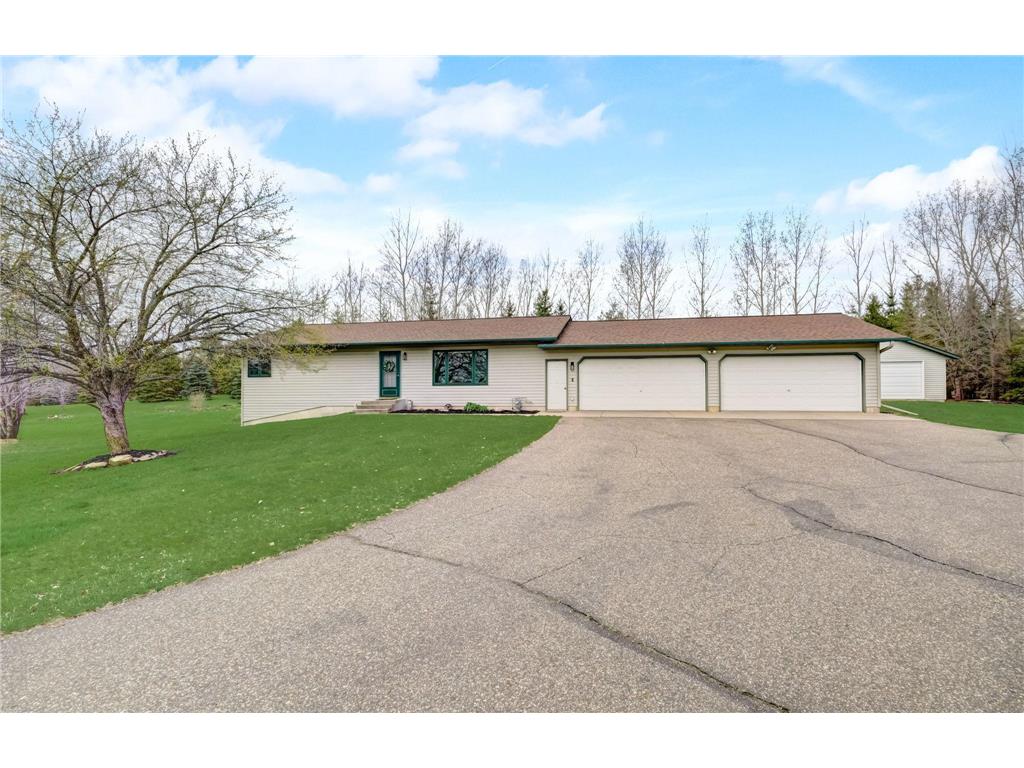 822 110th Street, Roberts, WI, 54023 | MLS: 6516882 | Edina Realty