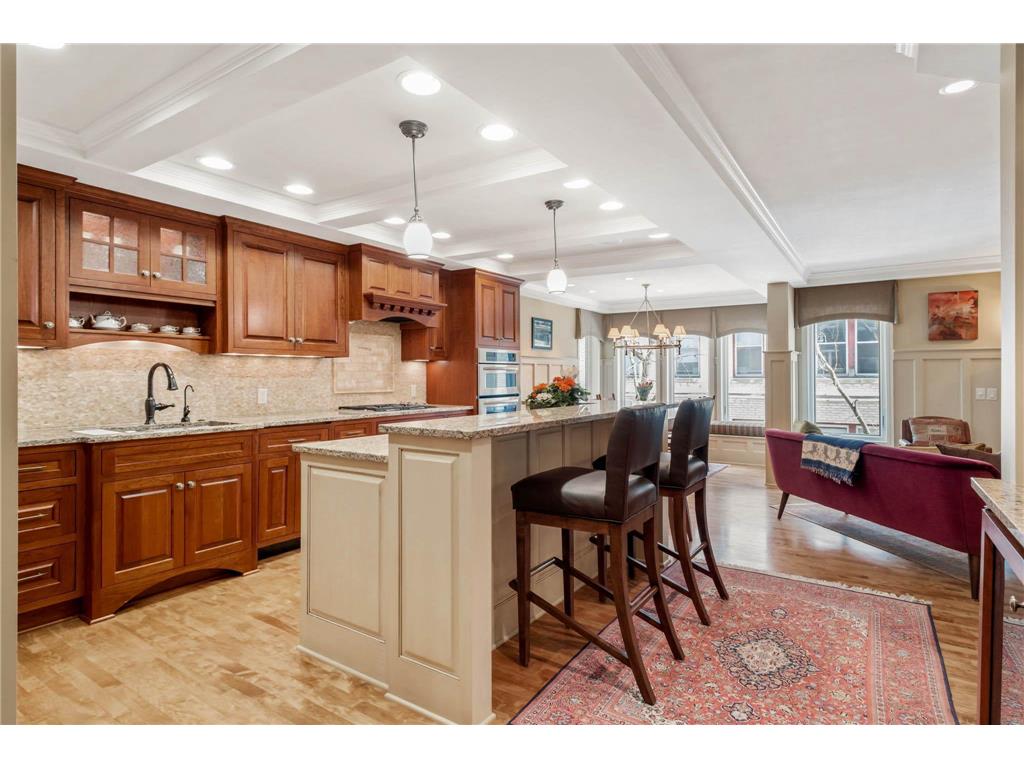 822 Summit Avenue, Minneapolis, MN, 55403 | MLS: 6343307 | Edina Realty