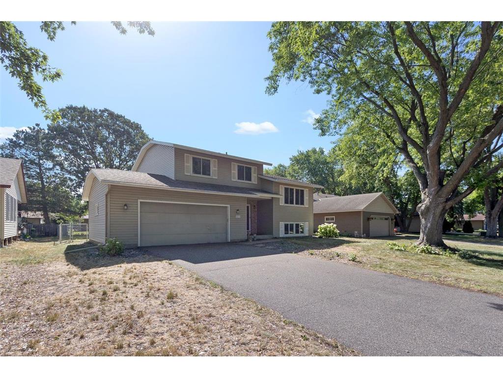 8232 Morgan Avenue N, Brooklyn Park, MN, 55444 | MLS: 6398724 | Edina ...