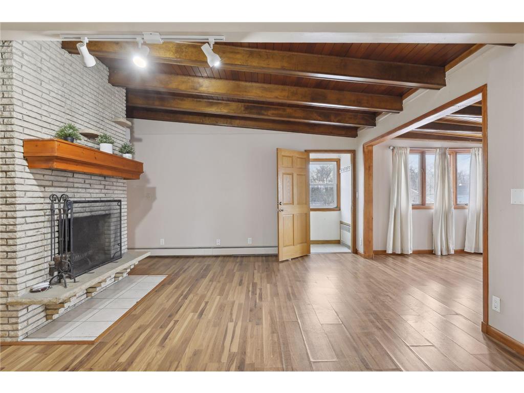 826 Como Avenue, Saint Paul, MN, 55103 | MLS: 6546148 | Edina Realty